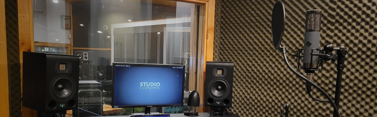 About Us – Studio Economik